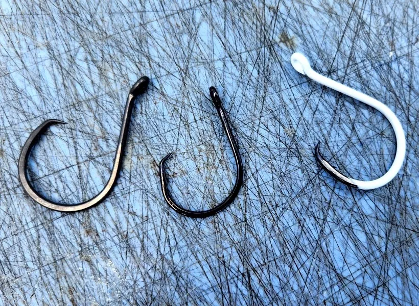 Mutton Snapper Hooks: Sizes, Types, and Rigging | In The Spread